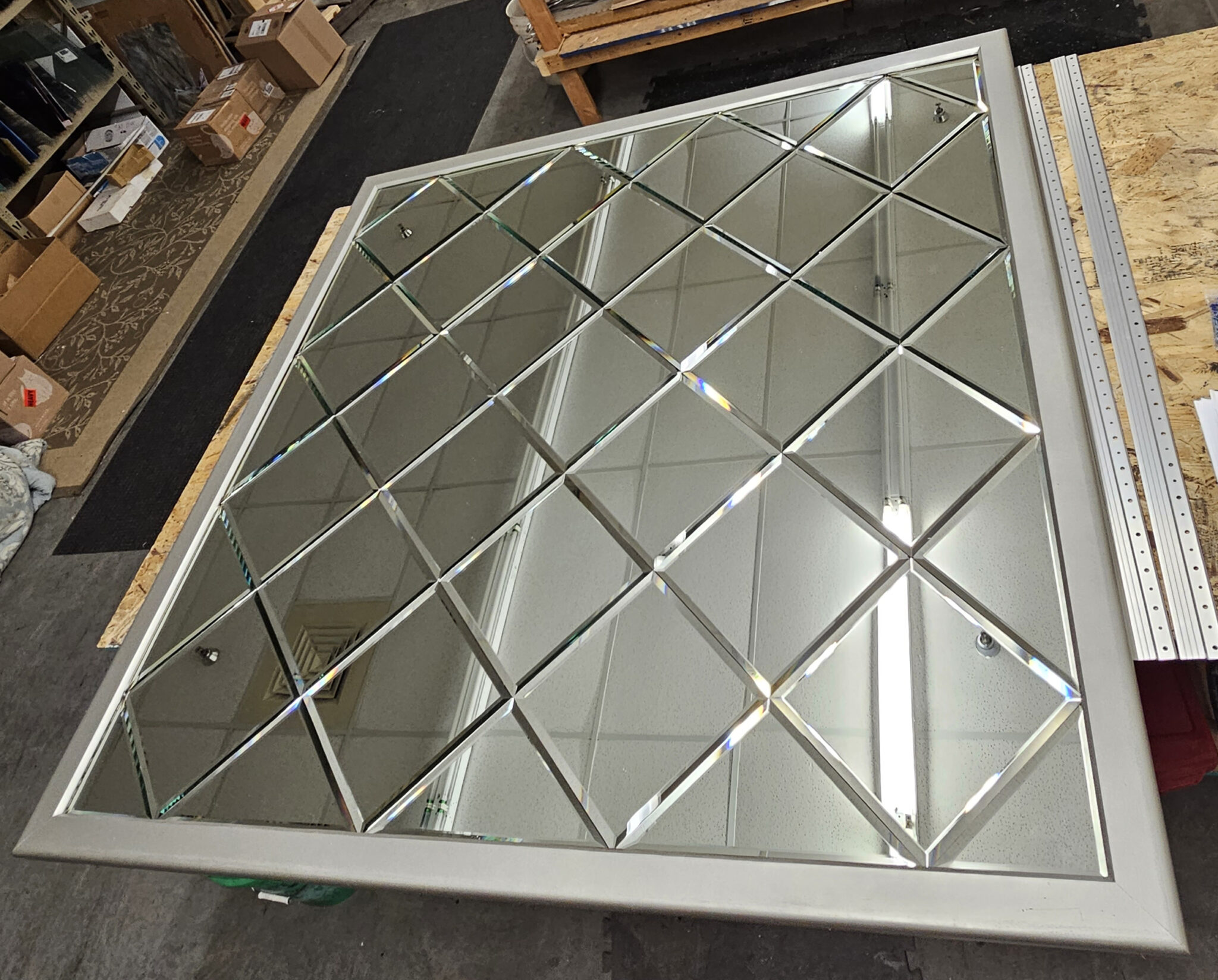 Crafting Exquisite Beveled Glass Mirrors